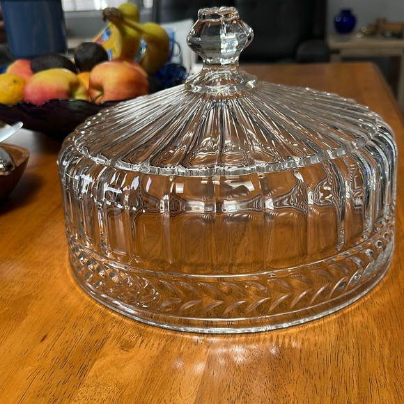 Shannon | Dining | Shannon Crystal Cake Cover 4 N Set 11 14 Across And ...